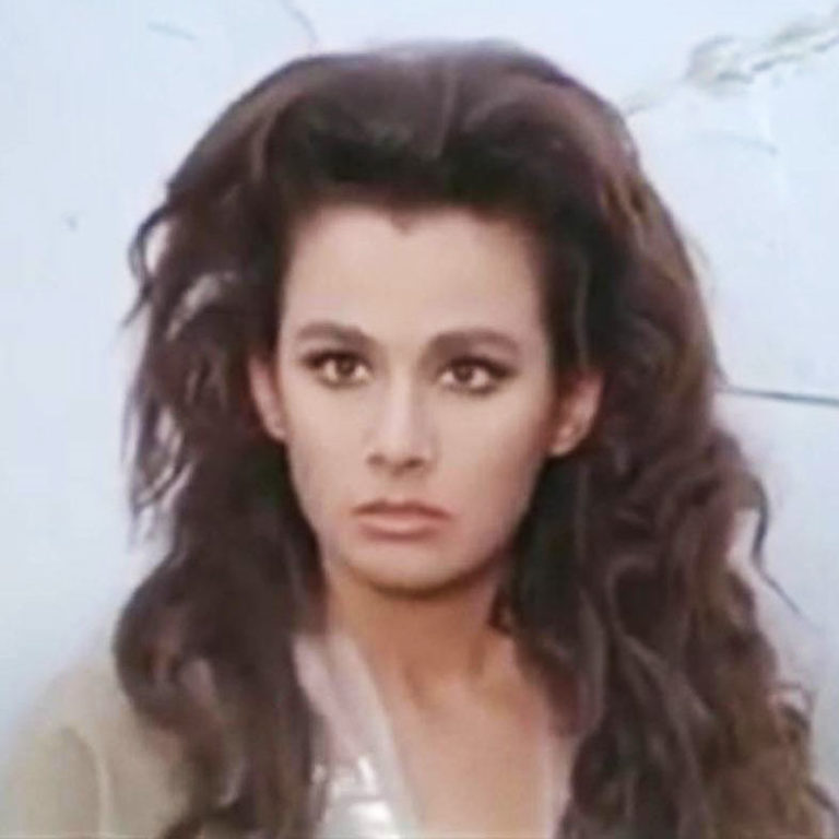Anna Kanakis – Cult Celebrities