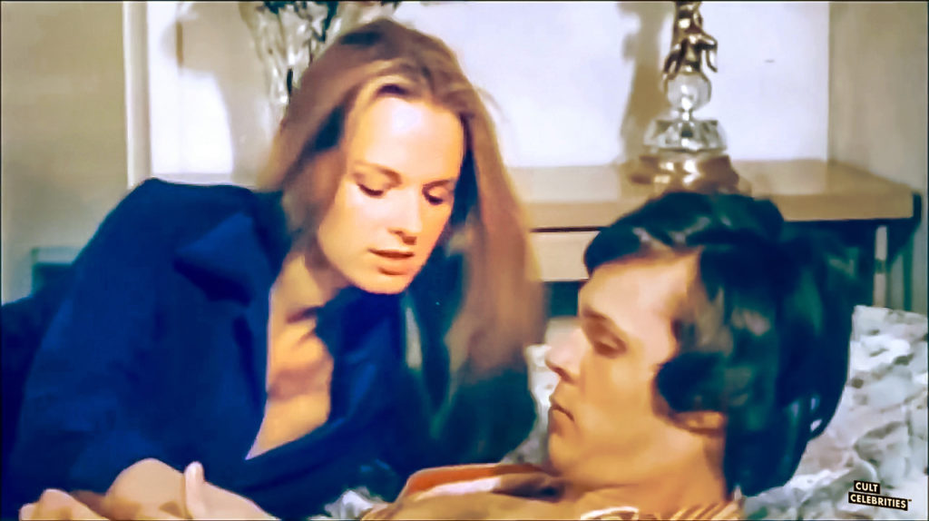 Angel Tompkins – Cult Celebrities